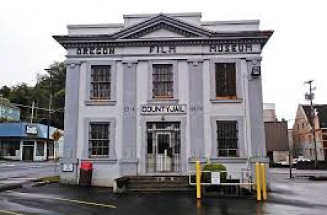 Hotel Elliott - Astoria, Oregon Bed and Breakfast - Unique Inns