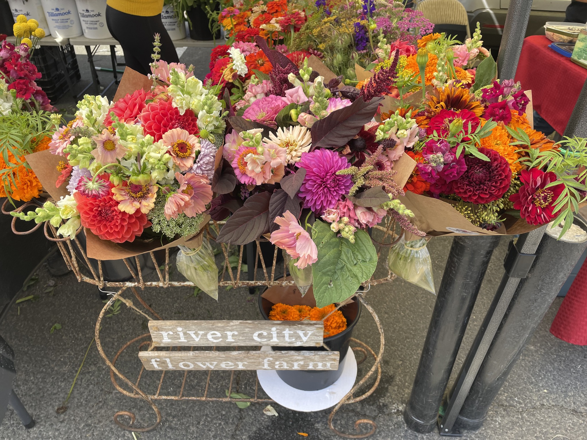 Visit Cannon Beach Farmers Market - Trip Ideas - Unique Inns