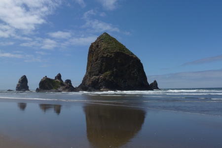 Visit Haystack Rock - Trip Ideas - Unique Inns