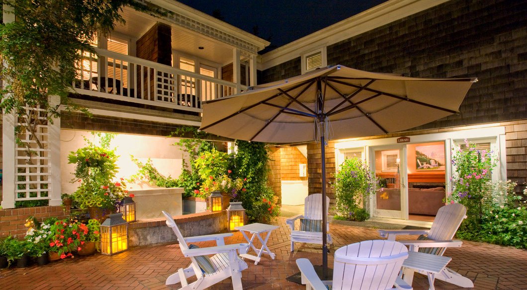 The Courtyard - Cannon Beach, Oregon Bed and Breakfast - Unique Inns