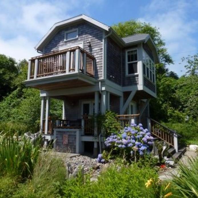 Stay at China Beach Retreat - Trip Ideas - Unique Inns