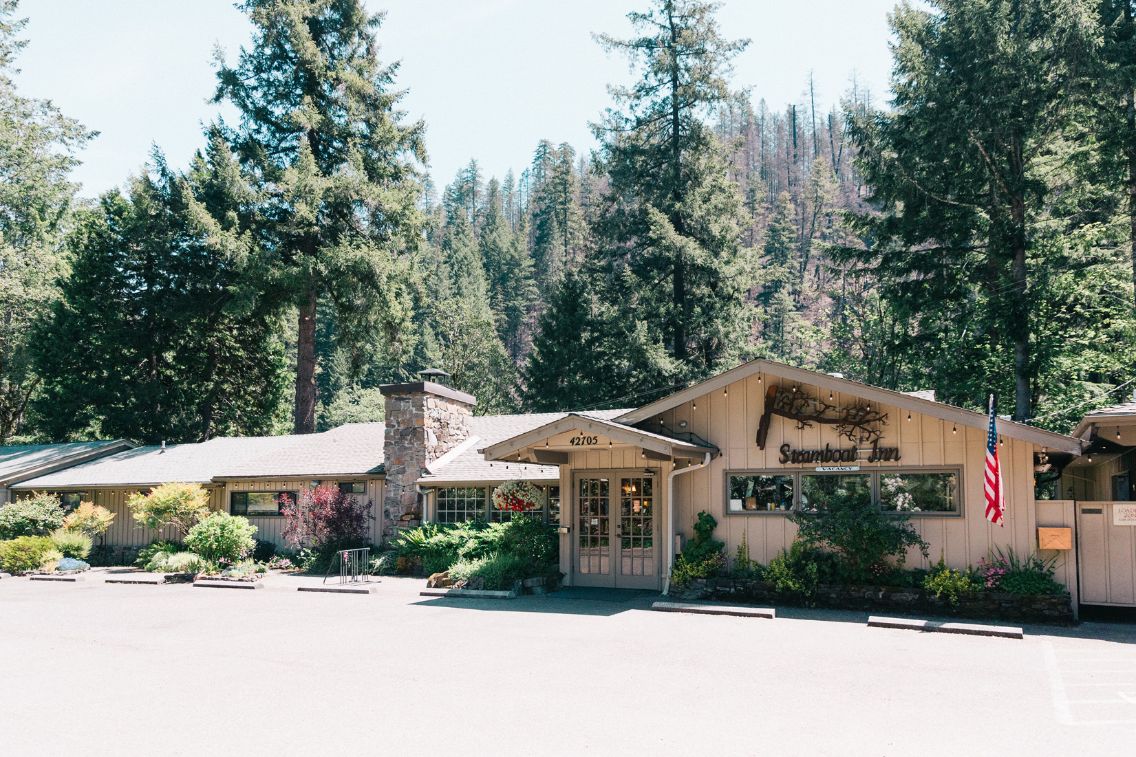 Steamboat Inn - Idleyld Park, Oregon Bed and Breakfast - Unique Inns